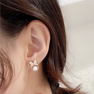 Disney | Jewelry | The Classic Minnie Mouse Pearl | Poshmark